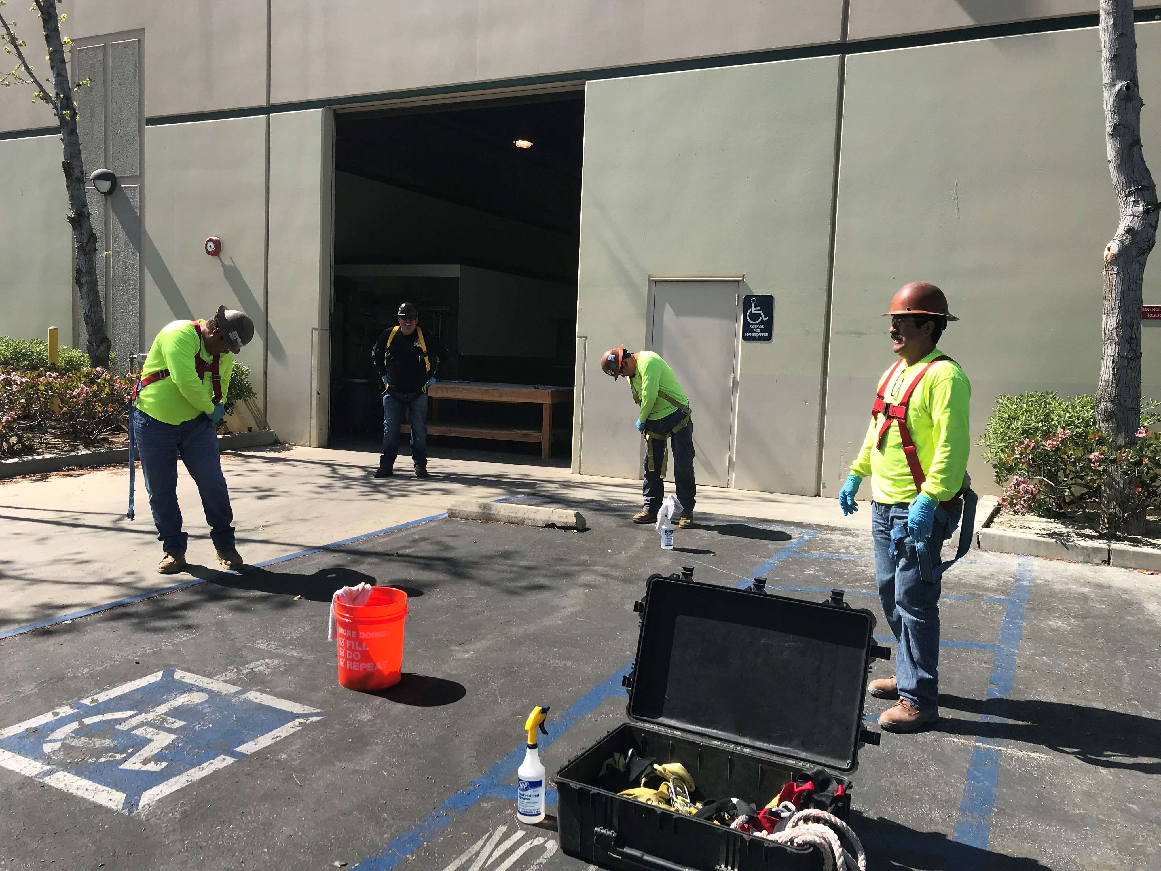 Mobile Elevating Work Platforms Operator Qualification Theory and ...